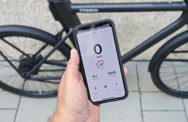 Innovative e-bike at a bargain price: the Cowboy 3 in test - urbanbike.news