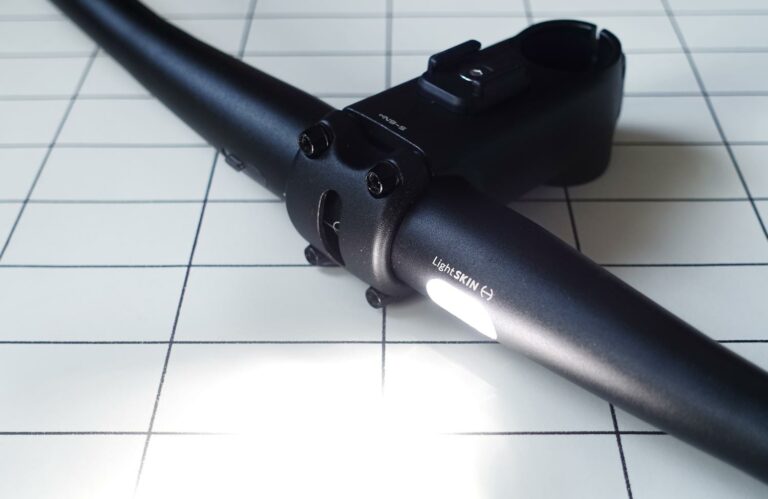 Light system for easy retrofitting: LightSkin's LED handlebar and ...